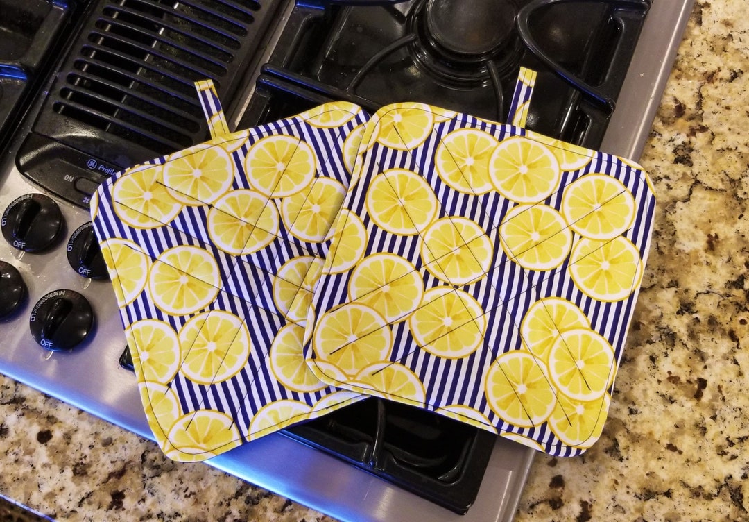 Lemon Slice Square Quilted Pot Holders Set of 2-lemons Potholders ...