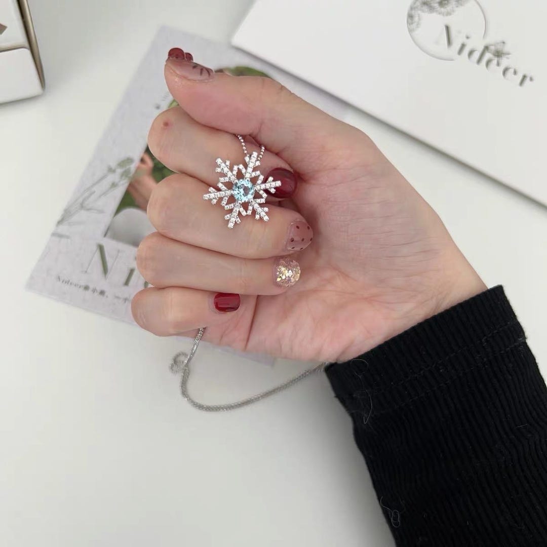 Christmas Snowflake Necklace, Diamond Snowflake Pendant Necklace ...