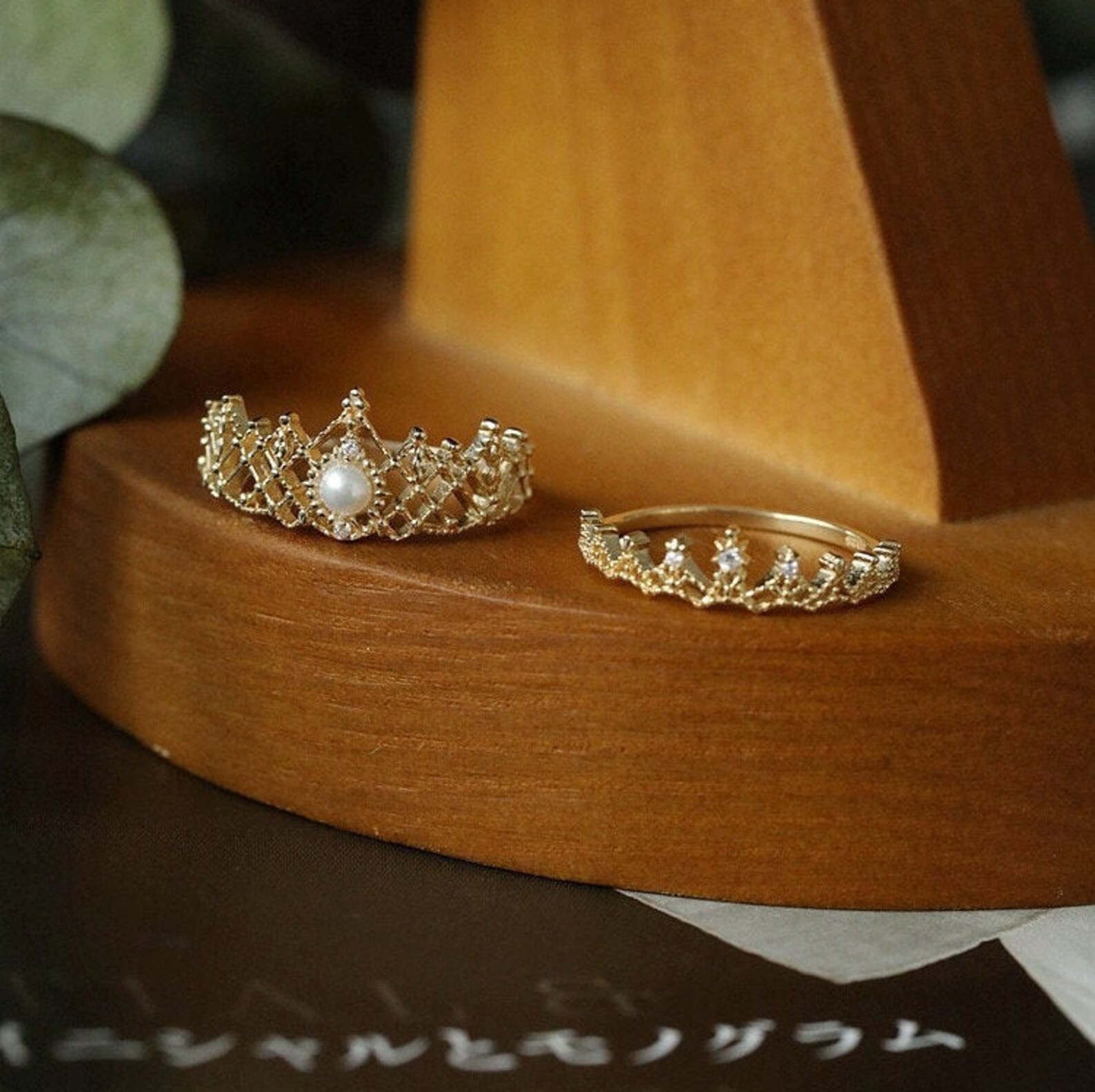 Vintage Crown Ring, Pearl Crown Ring, Dainty Pearl Wedding Ring, Crown ...