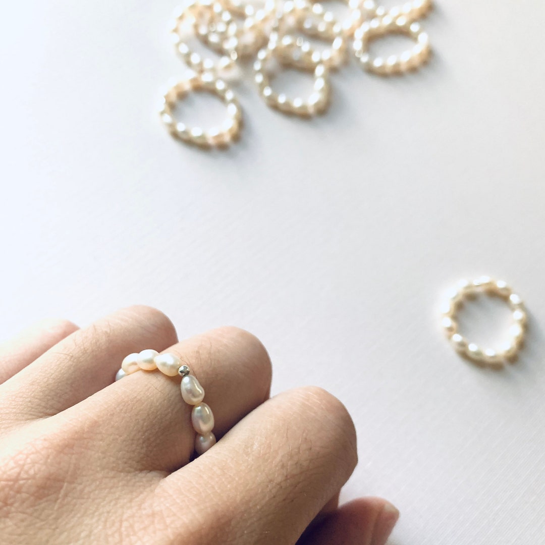 Dainty Minimalistic Fresh Water Pearl Ring - Etsy