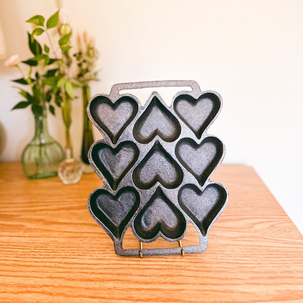 Heart Shaped Cast Iron Pan - Etsy