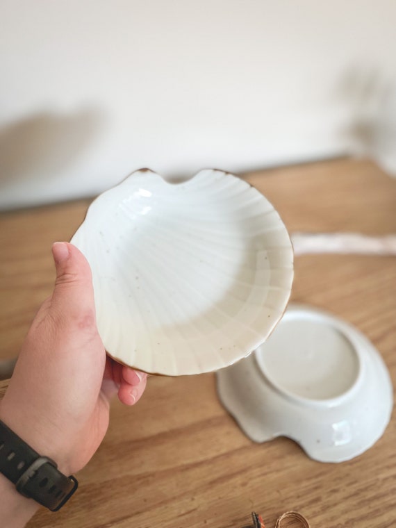 2 Ceramic Sea Shell Dishes - Gem