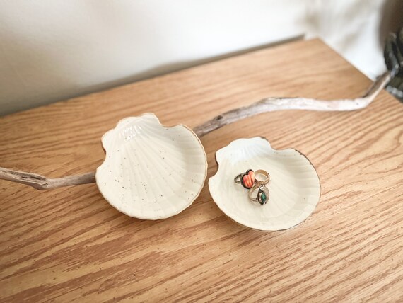 2 Ceramic Sea Shell Dishes - Gem