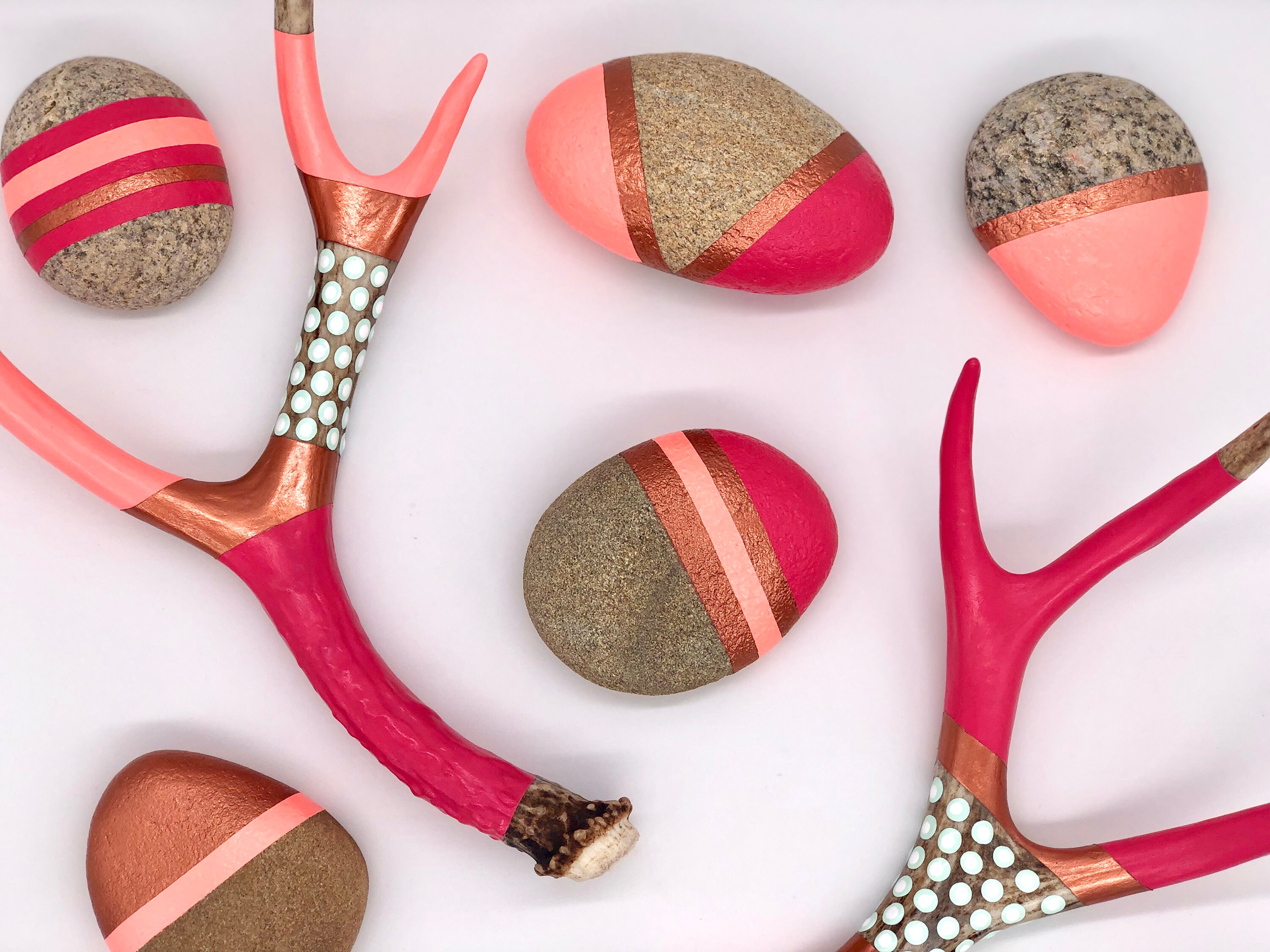 Set of 5 Hand Painted Stones Decorative Stones Art Display Coffee Table ...