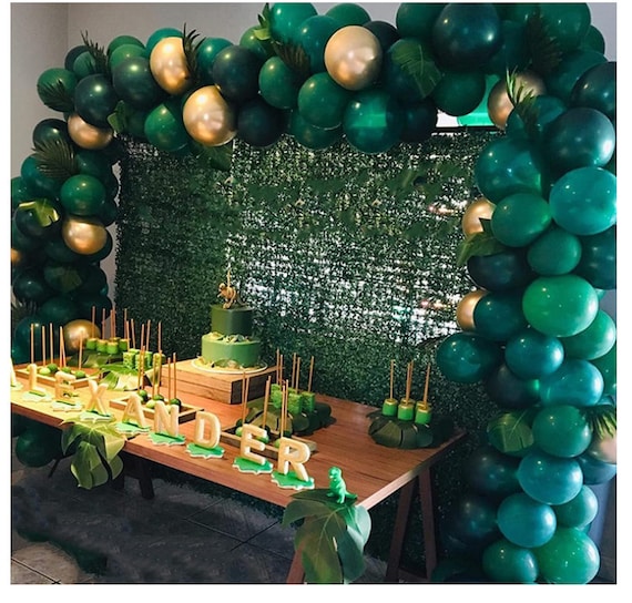 Dark Green Party Decorations