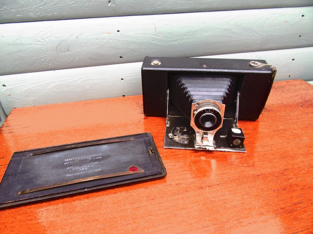 Antique Ansco No.3a Folding Camera, Buster Brown, 1912 U.S.A. Display ...