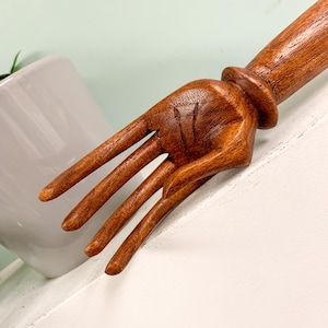 Wooden Hand Back Scratcher Brown or Natural Fair Trade Wooden Carvings ...