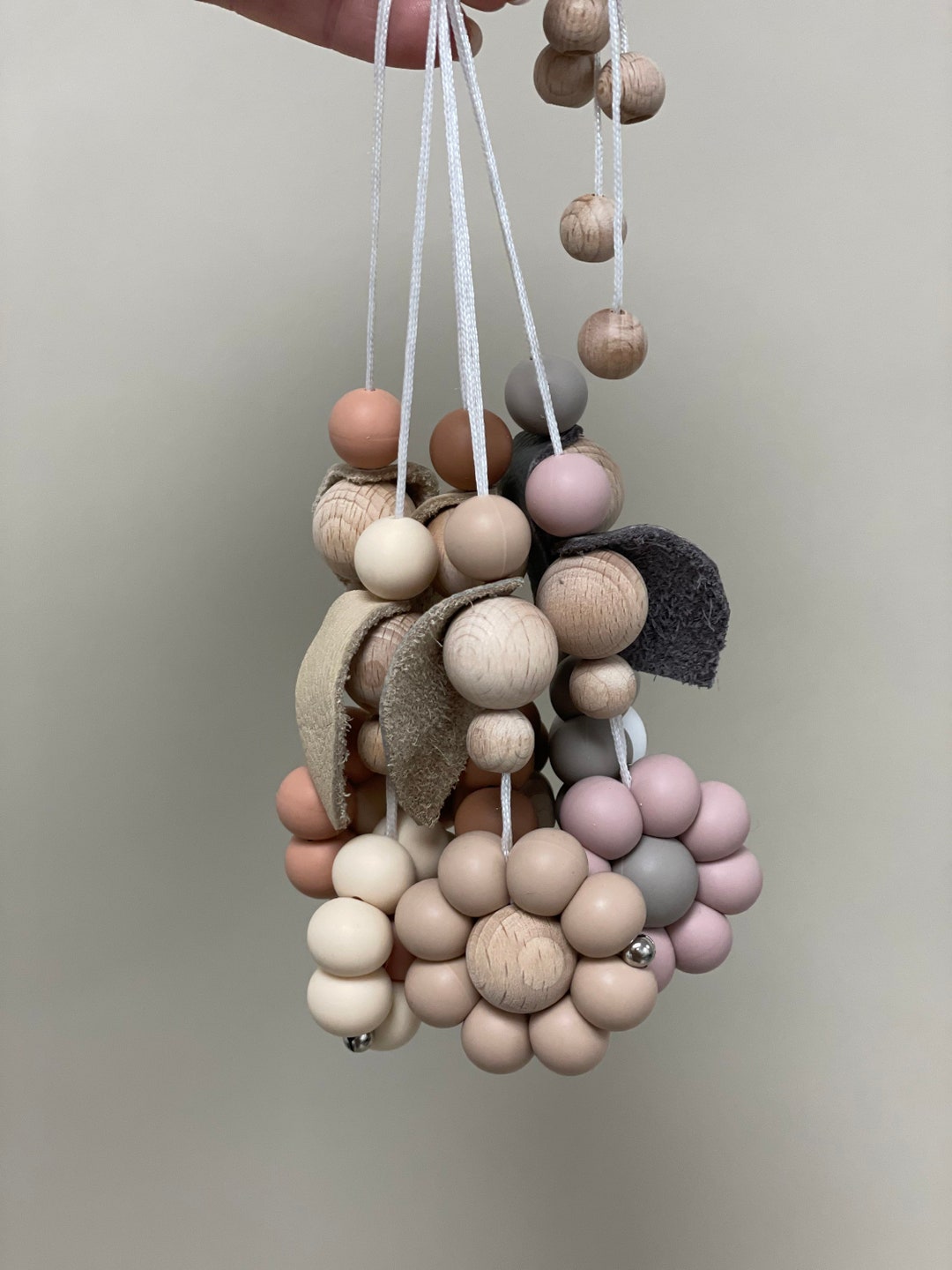 Hanging Figure FLOR by Ecomum, Baby Car Seat Pendant, Maxi Cosi Pendant ...