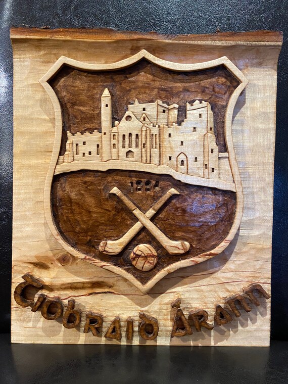 Hand carved Tipperary GAA crest wall plaque | Etsy
