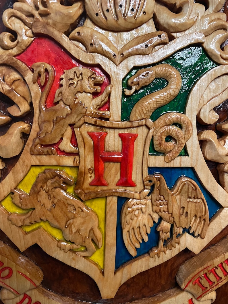 Hogwarts Crest Wood Carving HP Crest HP Collector Gryffindor Slytherin ...