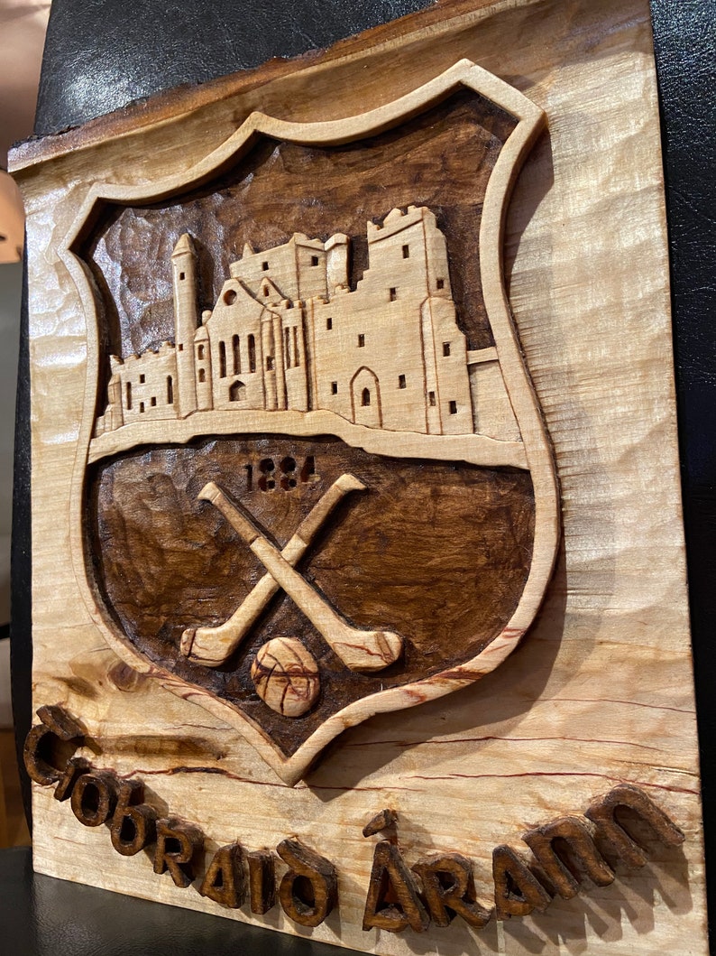 Hand carved Tipperary GAA crest wall plaque | Etsy