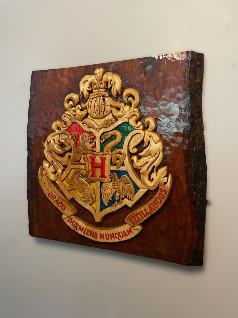 Hogwarts Crest Wood Carving HP Crest HP Collector Gryffindor Slytherin ...