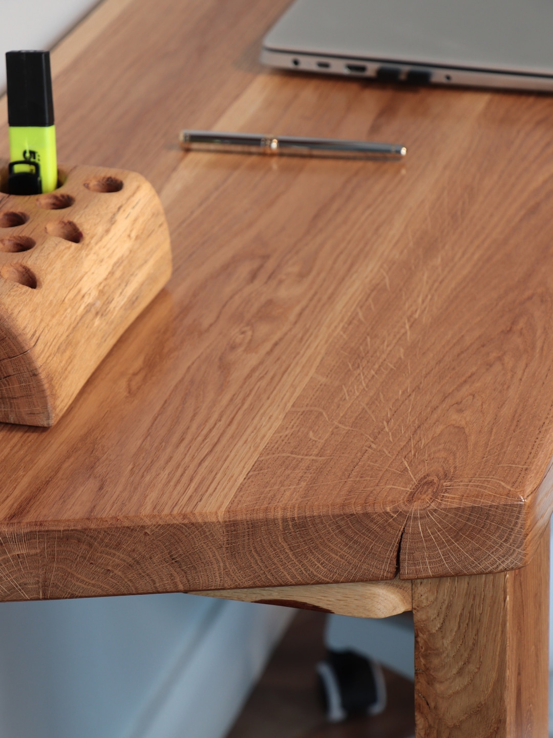 Custom Oak Desk - Rich in Character Oak Wood - Customize to Fit Your ...