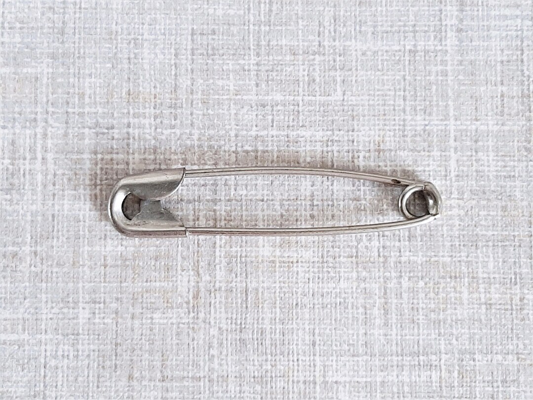 Laundry Pins Old School Safety Pins Set of Vtg Fabric Pins - Etsy