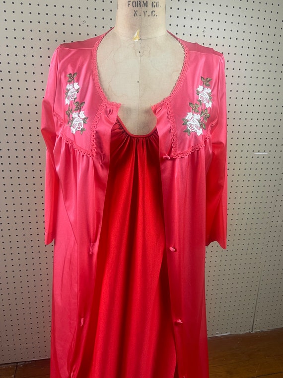 70s Vintage Robe M Lorraine Dressing Gown Coral Nylon… - Gem