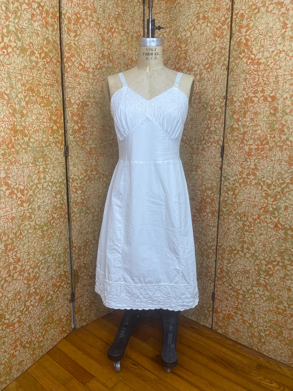 white 60s vintage slip - Gem