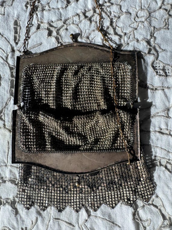 1920s Antique Metal Mesh Purse Ornate Metal Frame Vin… - Gem