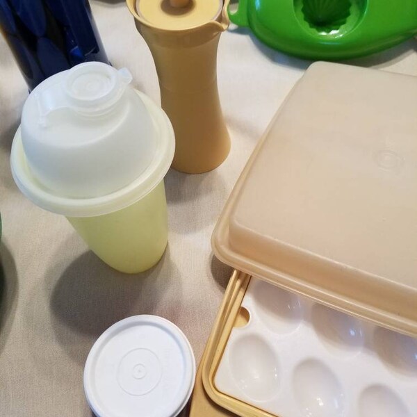 Tupperware Shaker - Etsy