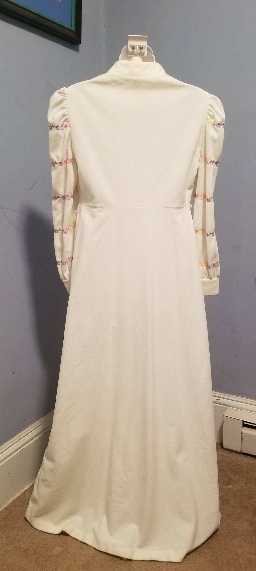 Vintage White Robe Dress Size 8 Long Button Front Longsleeve - Etsy