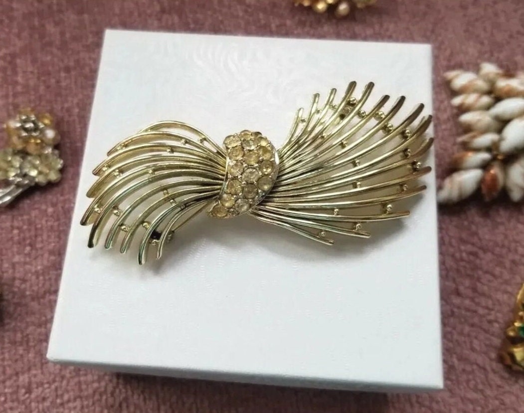 Big Bold Pin - Etsy Big Bold Pin - Etsy