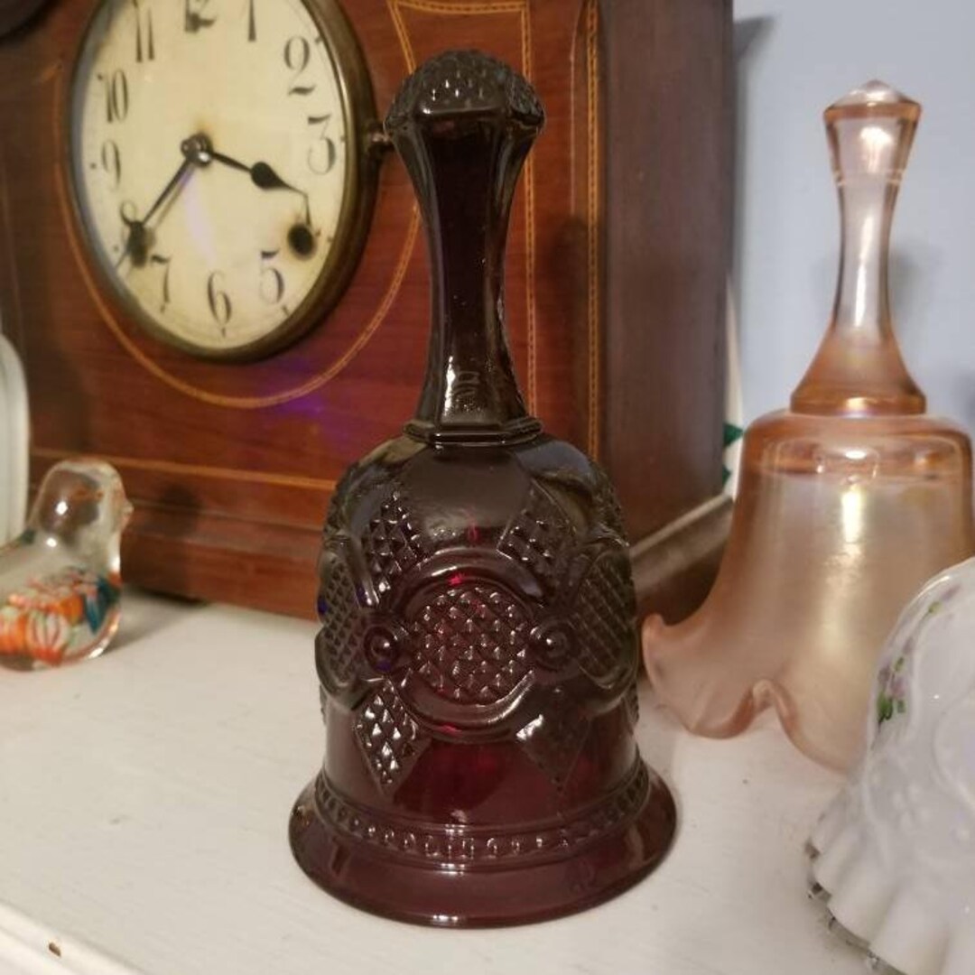 Vintage Cranberry Red Glass Bell 1979 Avon Christmas Art Glass ...
