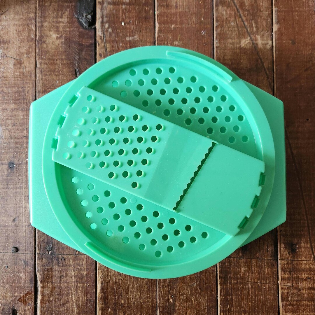 Vintage Tupperware Large Grater 787 & Bowl 786 Jadeite Green 2-piece ...