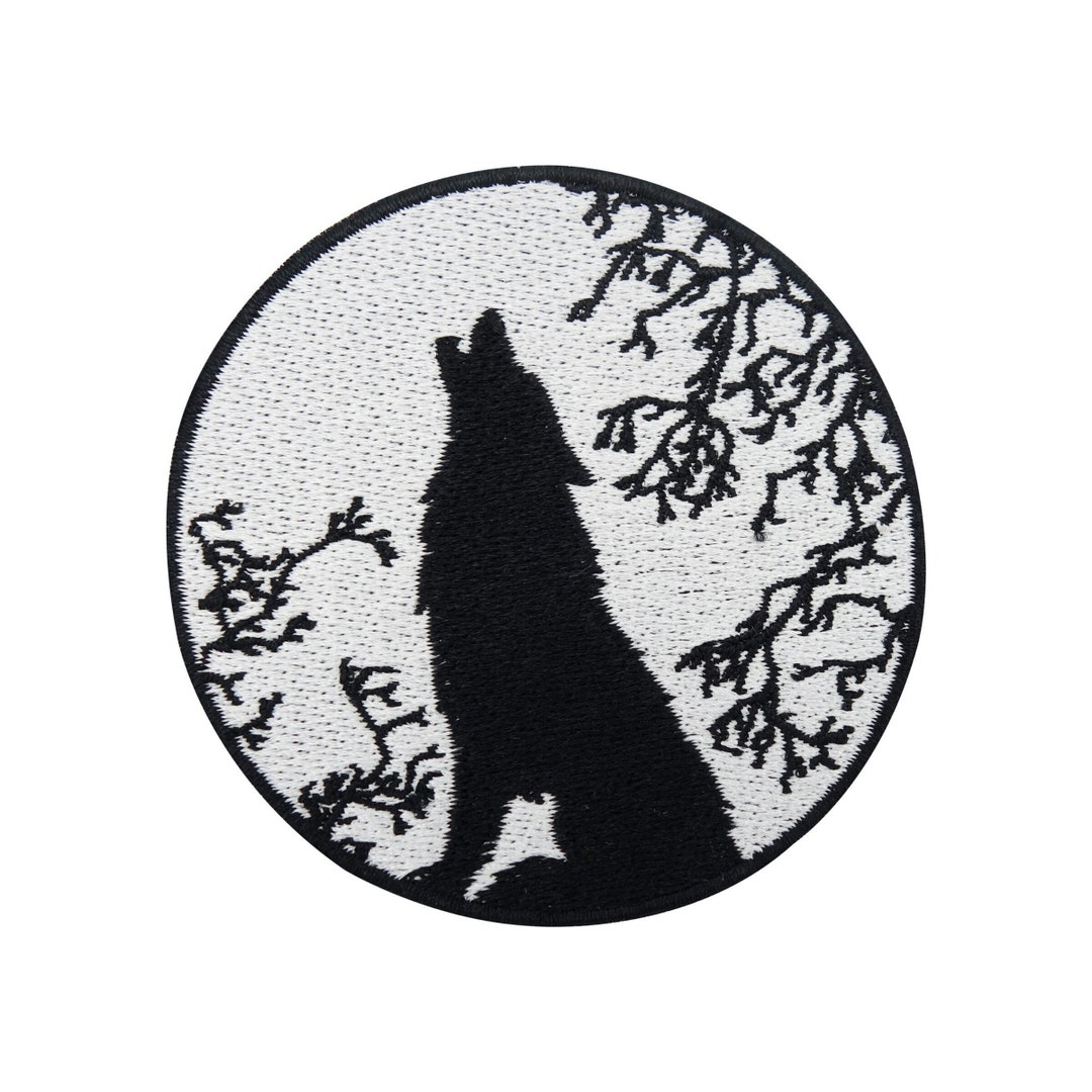Iron-on Patch Howling Lone Wolf | Biker Patches, Round Motorcycle Iron ...