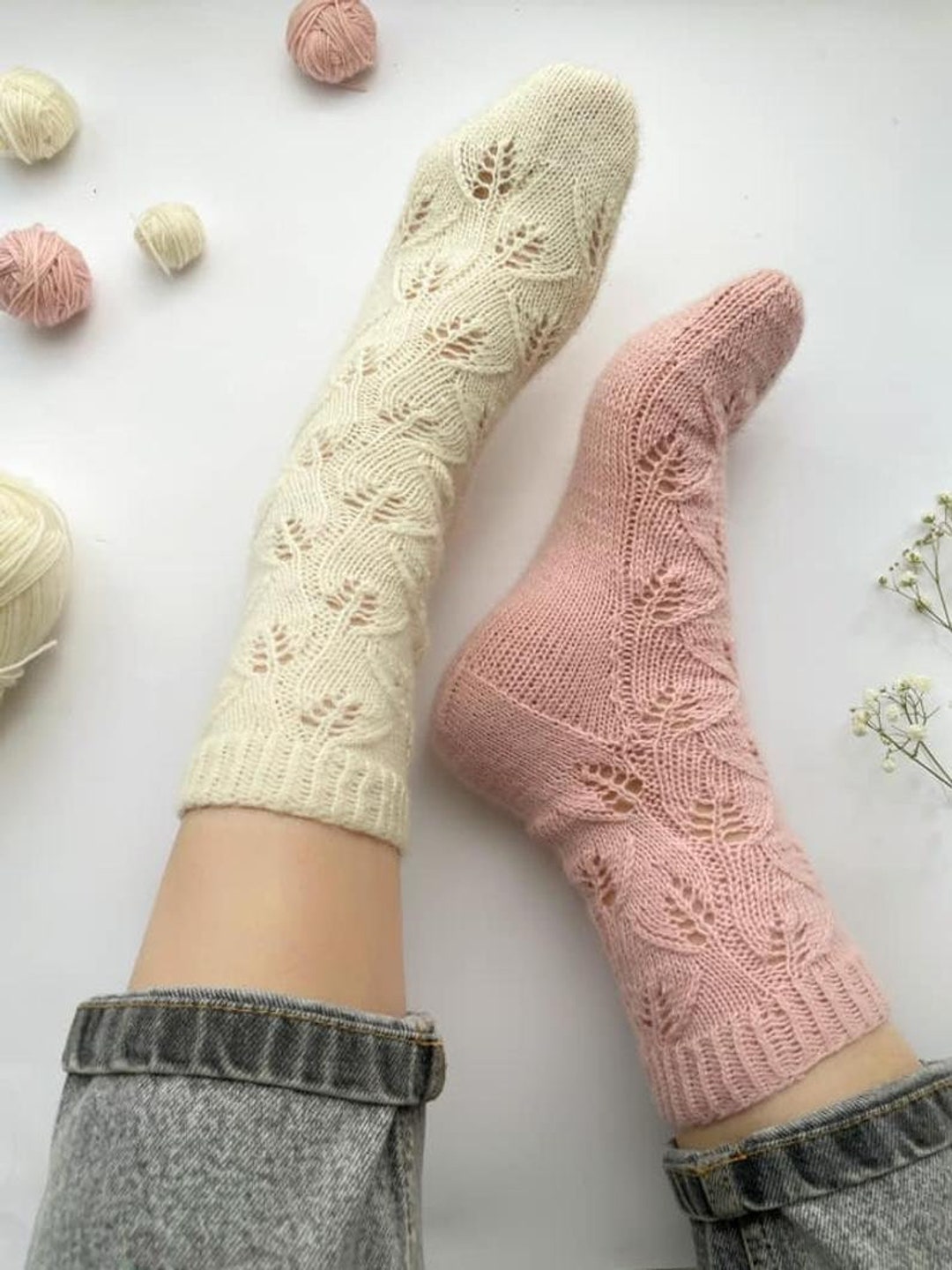 Think Socks Pattern, Knitting Patterns, Cute Lace Socks, Knitting for ...