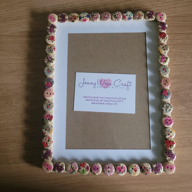 Floral Wooden Button Photo Frame 5 X 7 With Border, 6 X 8 Inches ...