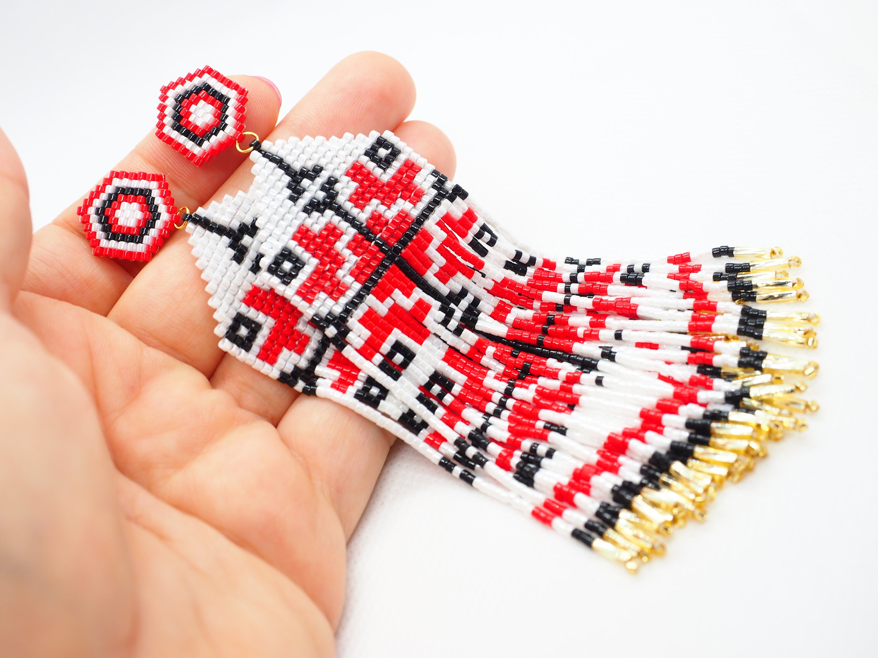 Pendientes flores miyuki / floral miyuki earrings / pendientes dorados ...