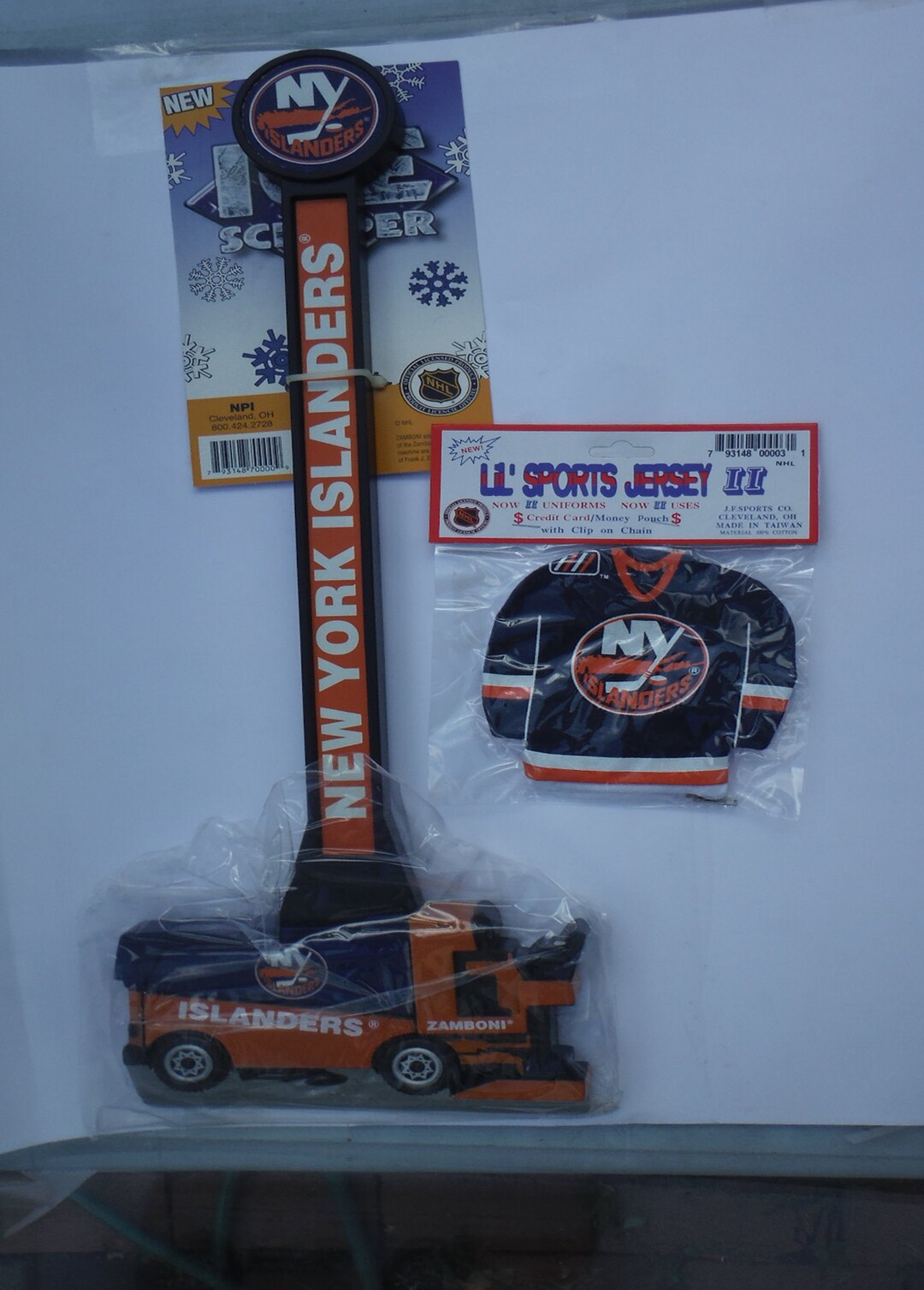 New York Islanders Zamboni Ice Scraper and Lil' Sport Jersey Key Chain ...