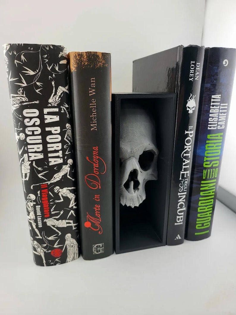 Skull Book Nook | 3D Printed Gothic Bookshelf Diorama - Etsy