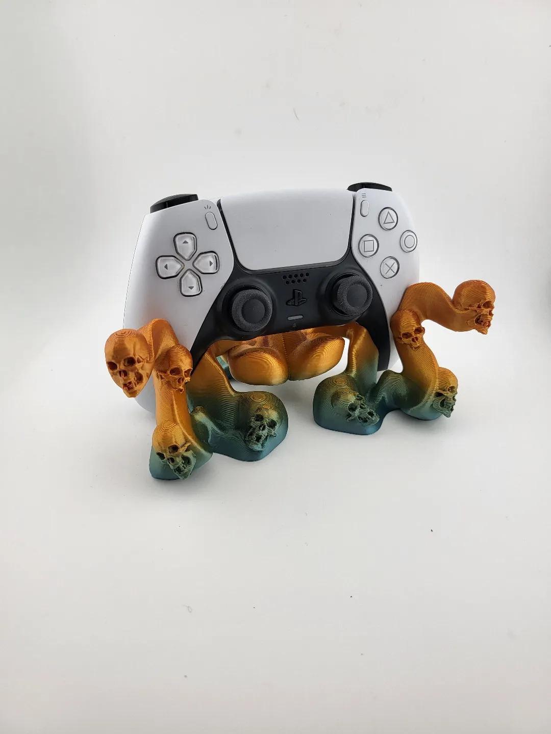 Spirit Skulls Controller Stand – 3D Printed Smoke & Souls Gaming Dock ...