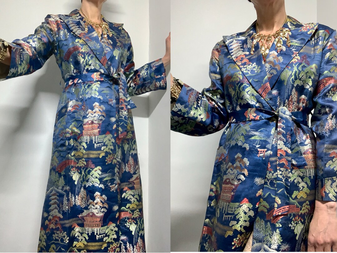 Vintage 1940s Glowing Brocade Coat Robe Chinese Robe Oriental Robe ...