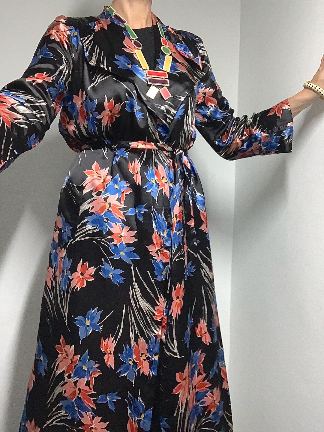 Vintage 1930s Art Deco Robe Floral Satin Wrap House Robe Pink Red White ...