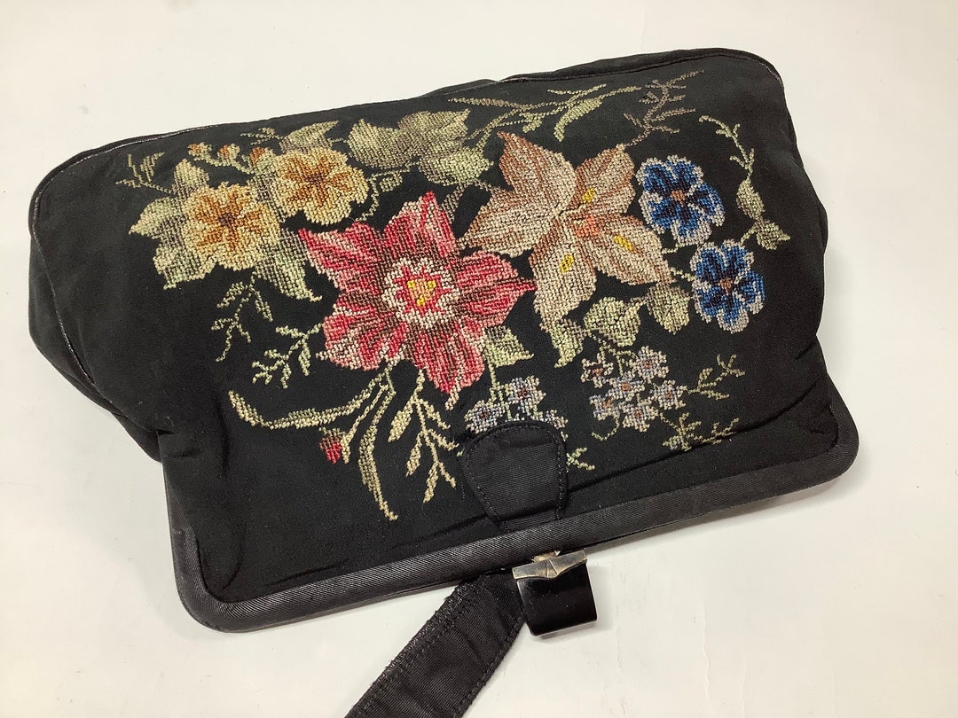 Edwardian Era Bag Peit Point Embroidered Silk Purse Anique Wrist Bag ...