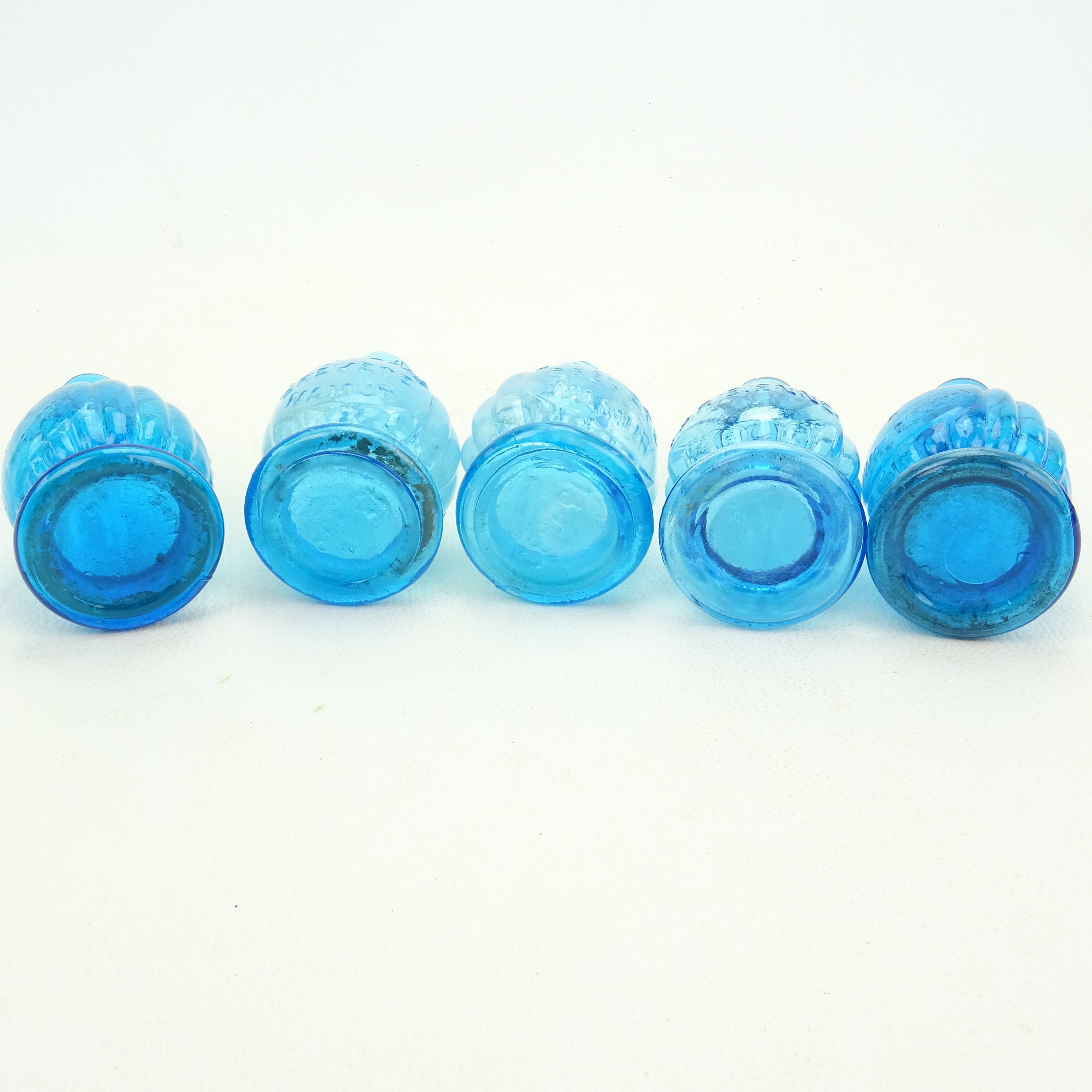 5 Anciennes lampes à huile P Masy en verre bleu soufflé à la bouche ...