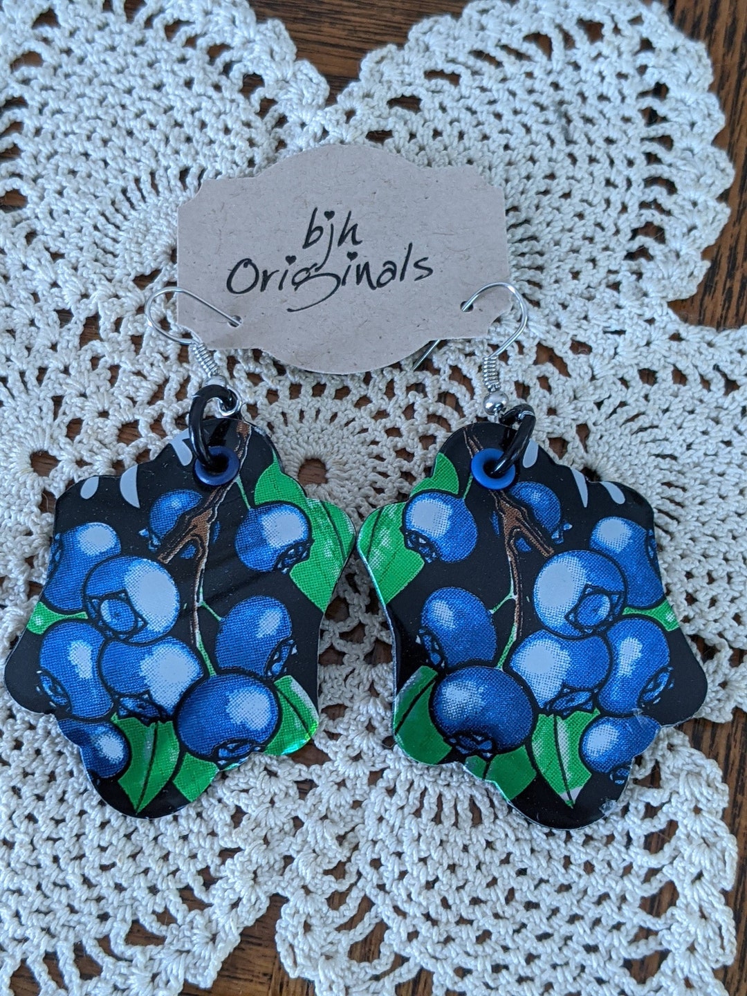 Unique Upcycled Xing Blueberry Green Tea Aluminum Can Art Earrings ...