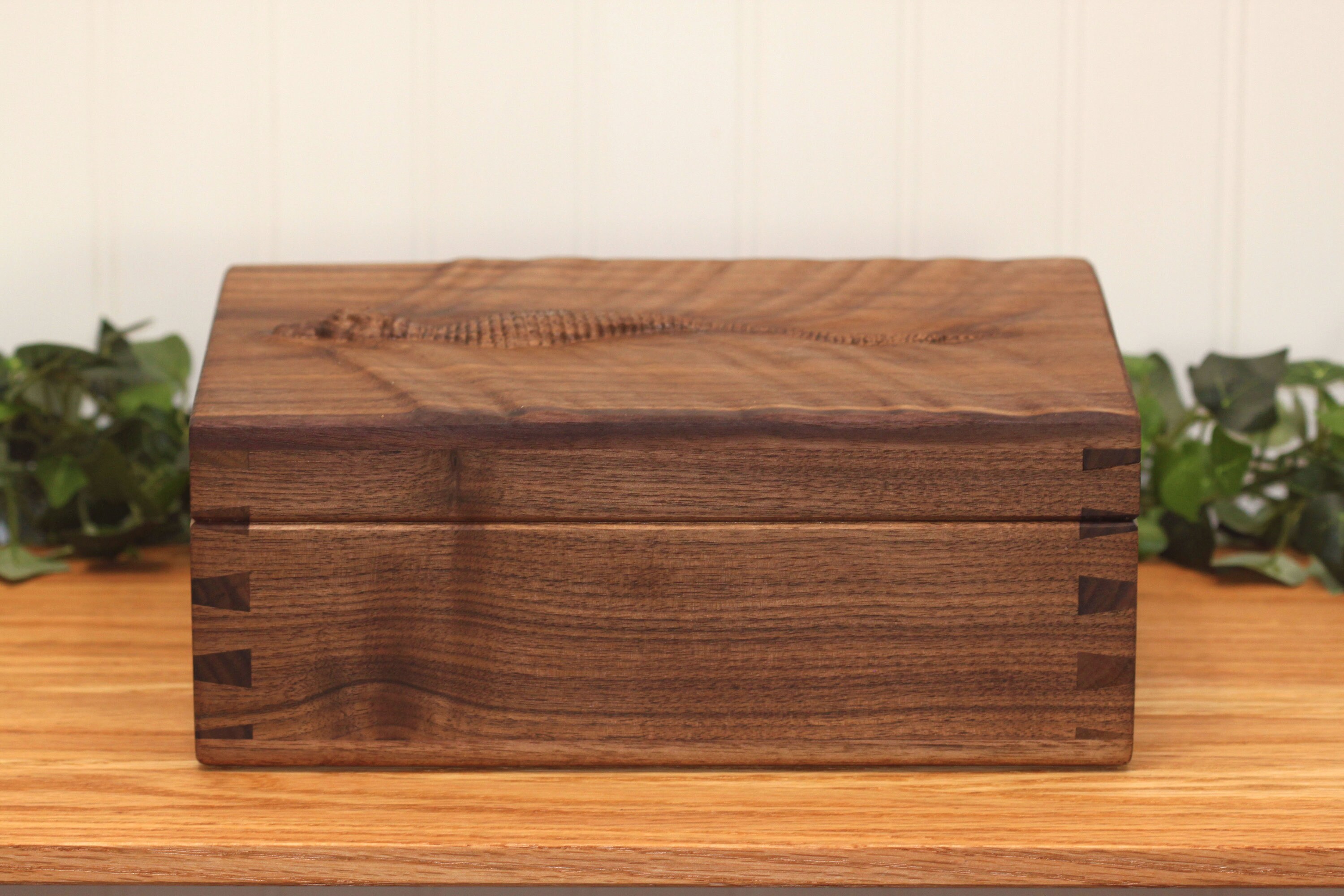 Dovetail Keepsake Box, Walnut Wood Box, Memory Box Walnut, Alligator ...