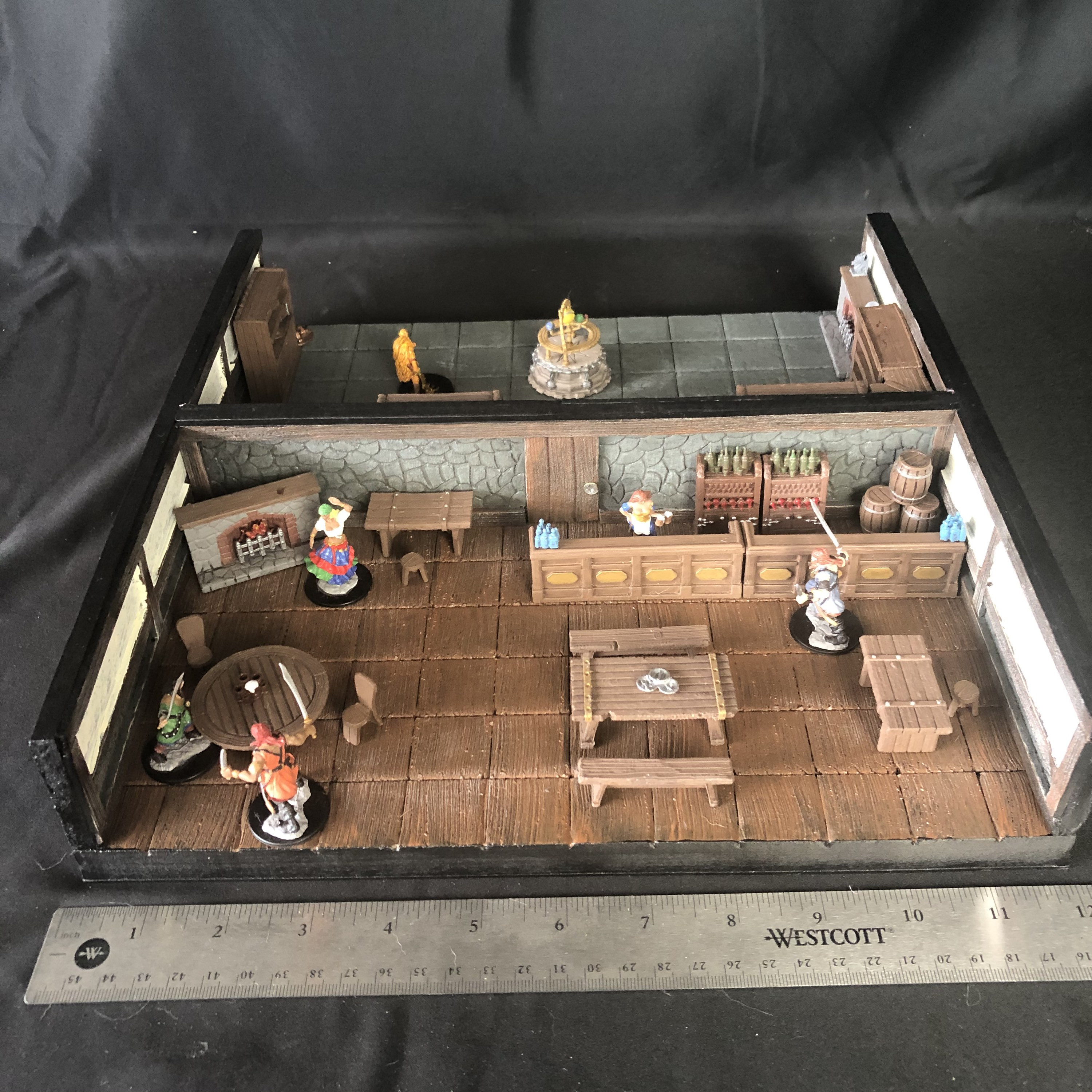 Miniature Toys Toys Round table with chairs chair scenery| Dungeons and ...