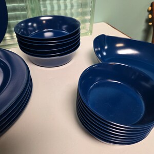 Vintage Oneida Deluxe Dinnerware Complete 41 Pieces for 6 Settings Blue ...