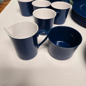 Vintage Oneida Deluxe Dinnerware Complete 41 Pieces for 6 Settings Blue ...