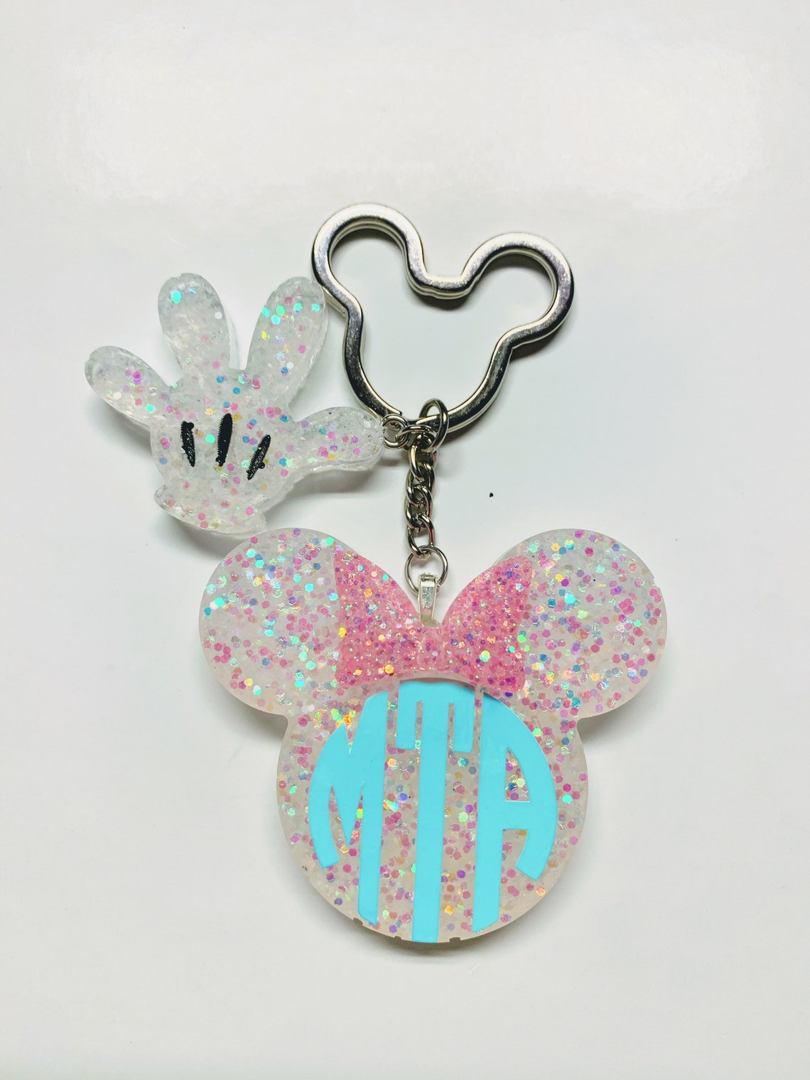 Custom Minnie Mouse Resin Glitter Keychain | Etsy