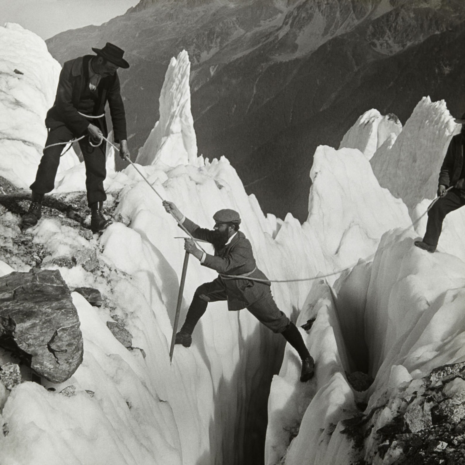 Passage D'une Crevasse, Alpes, France, Black and White Photography ...