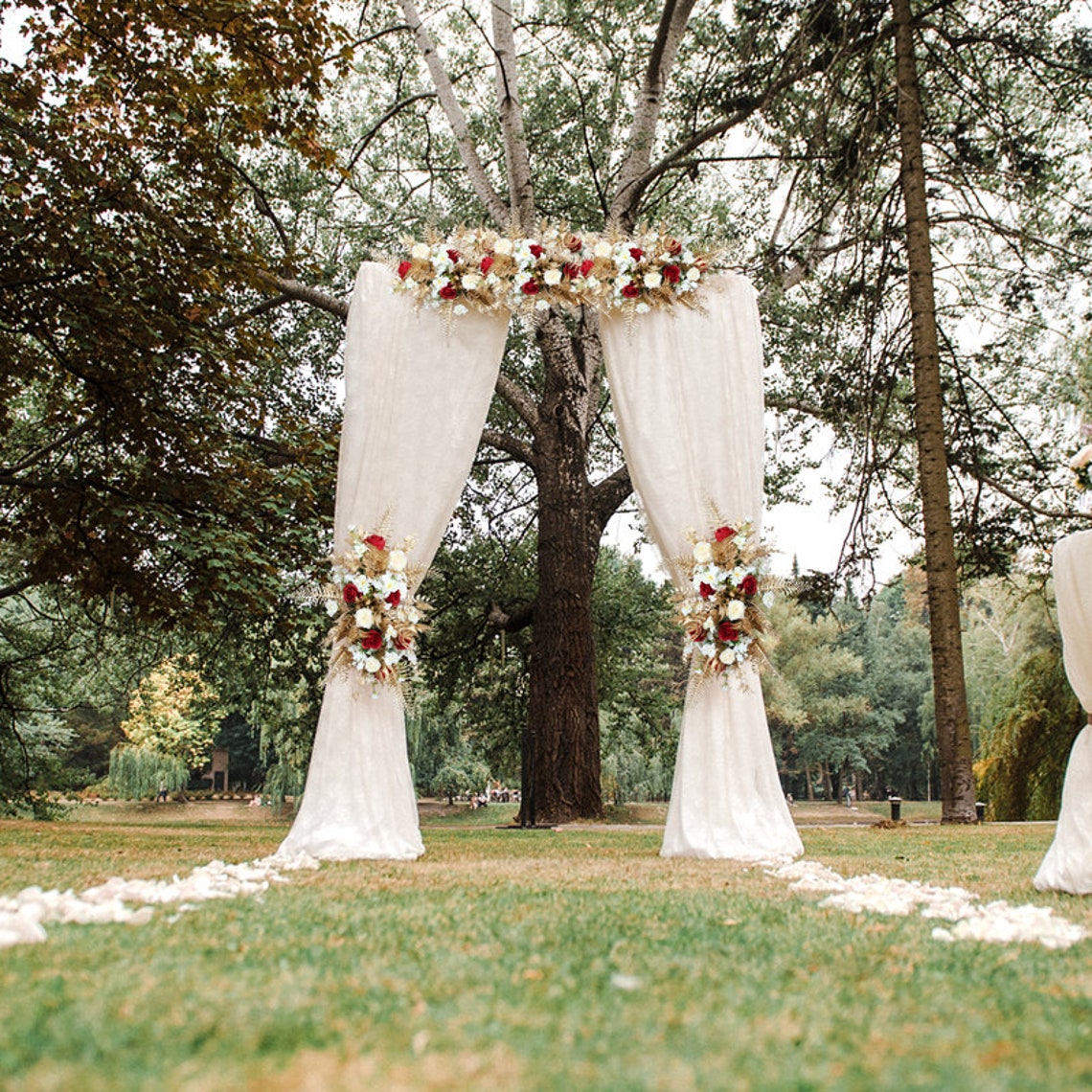 Circle Wedding Arch Flowers Wedding Corner Swag Wedding - Etsy