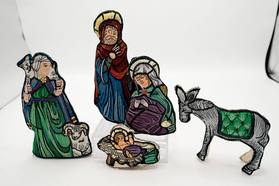 Vintage Christmas Nativity Scene Set Embroidered Fabric Lot 5 Cardboard ...
