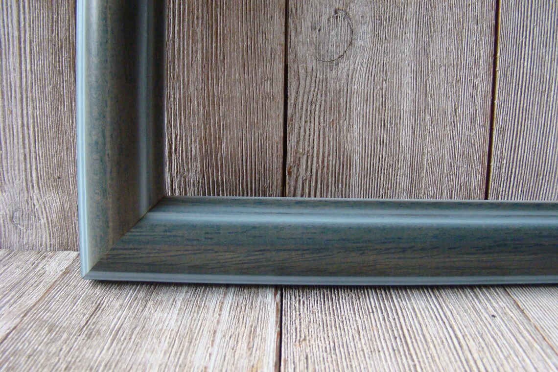 Vintage 8 X 10 Blue Wood Frame - Etsy