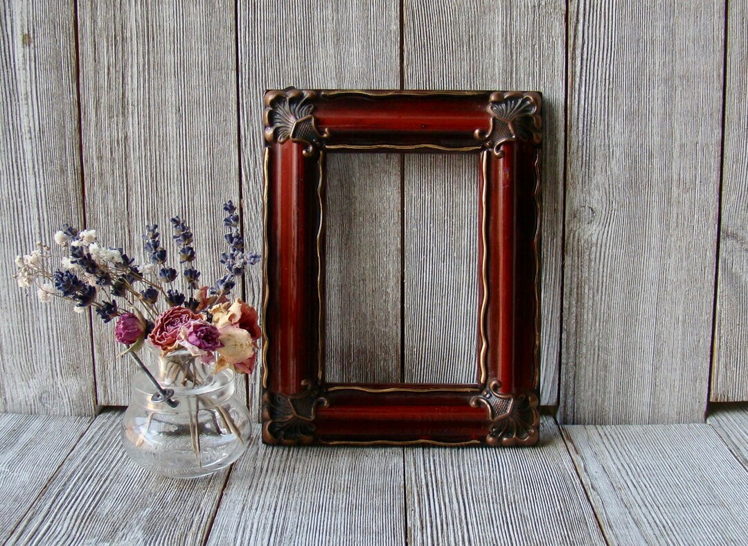 Vintage 3 1/2 X 5 Red and Gold Plastic Resin Frame With Ornate Corners ...