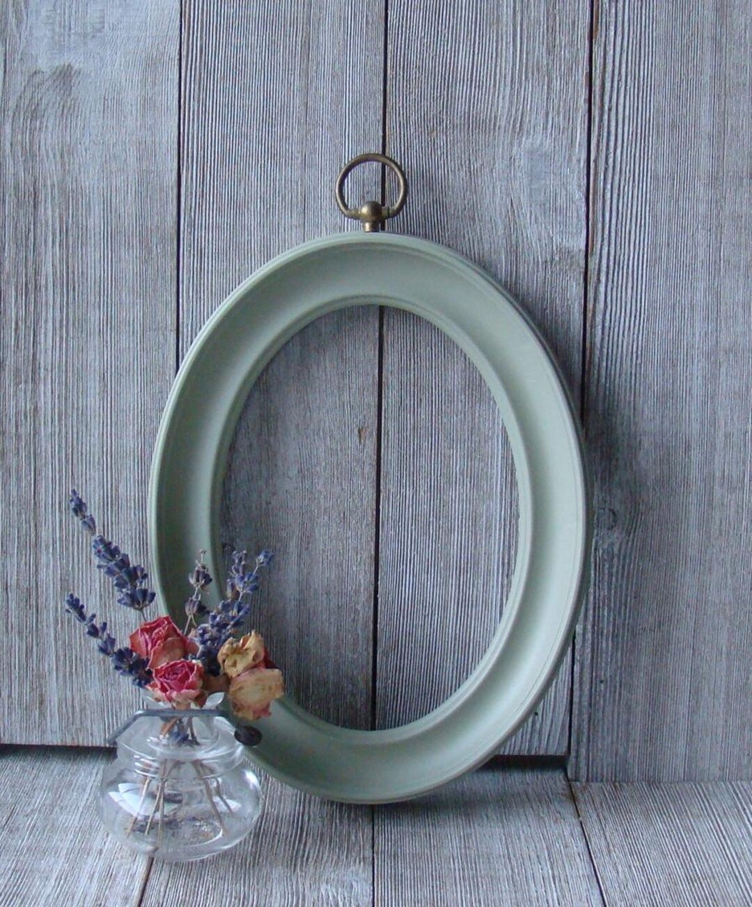 Hand Painted 5 X 7 Tate Green Oval Vintage Plastic Frame With Metal ...