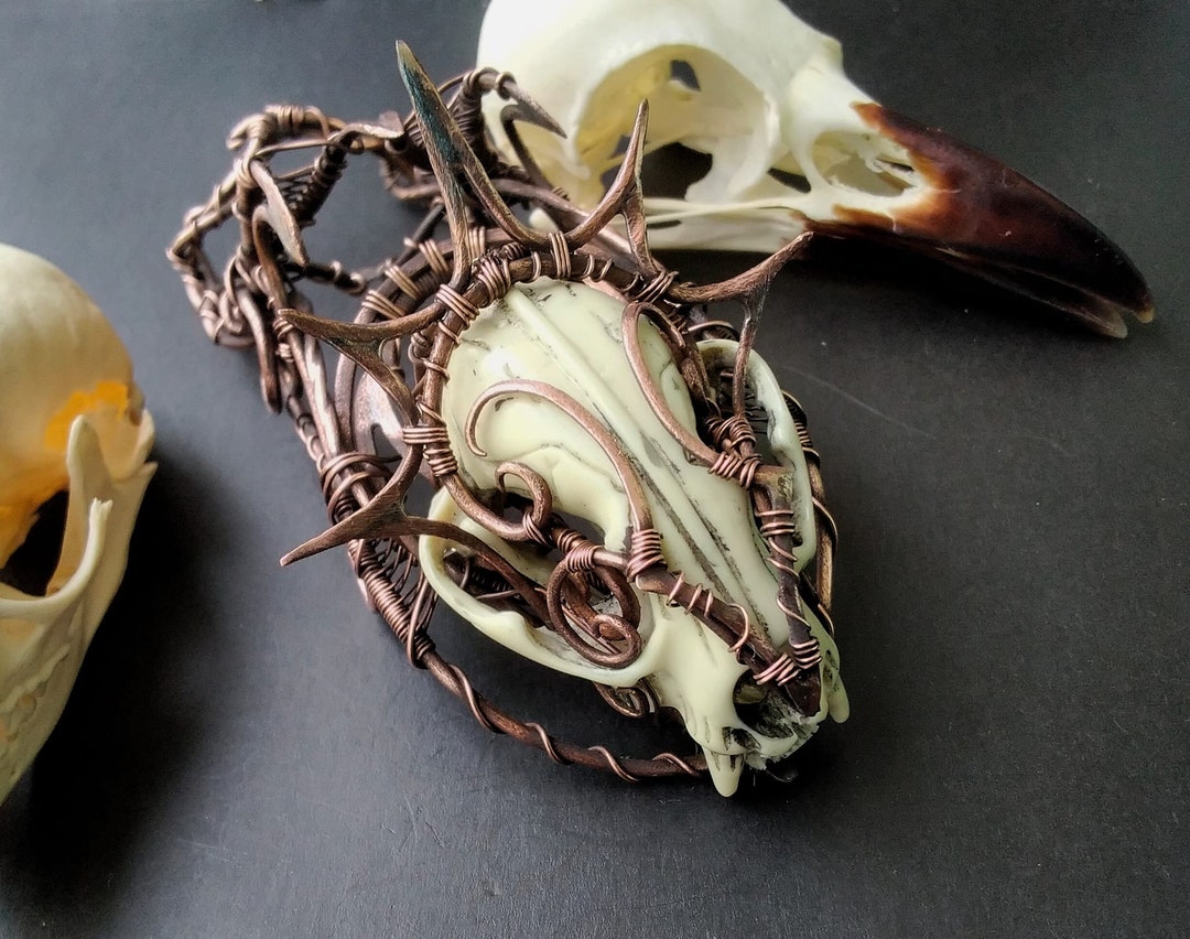 Fantasy Phone Stand. Skull Stand. Unique Gift Gothic Stand - Etsy